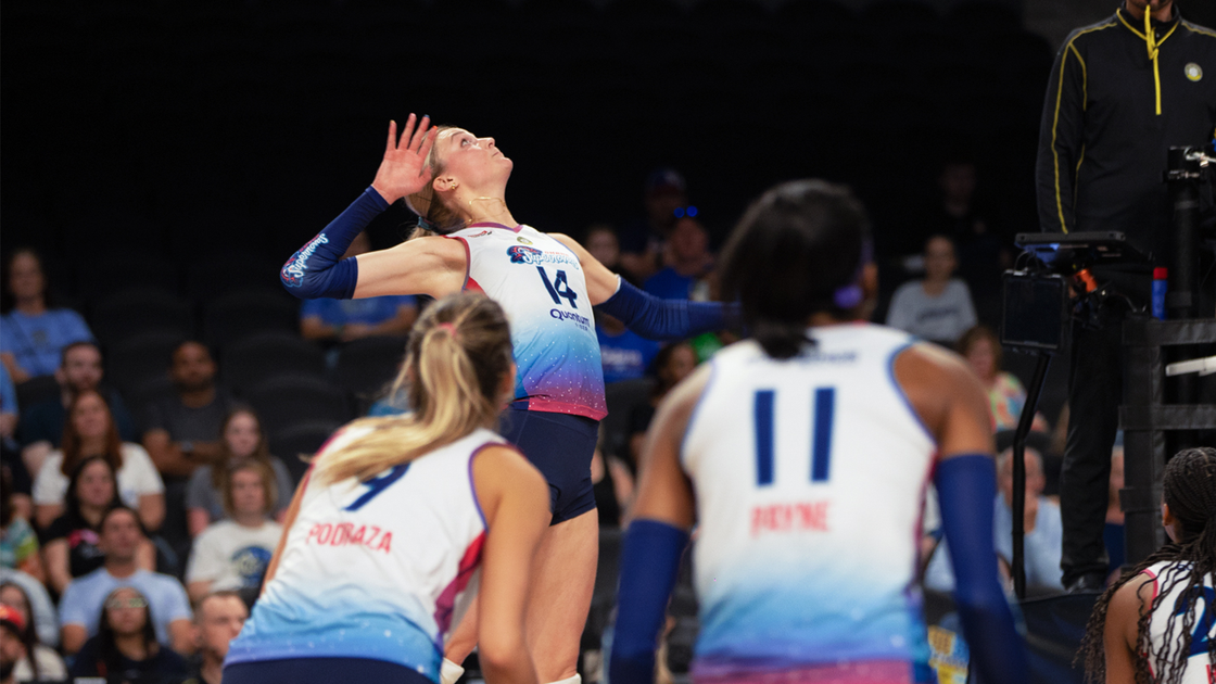 Supernovas Overpower Valkyries in First-Place Clash as Batenhorst ...