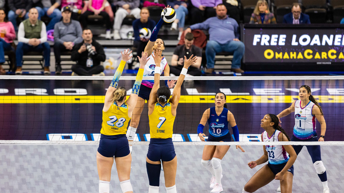 First-Place Supernovas Battle Mojo in Thursday Night Road Test - Pro ...