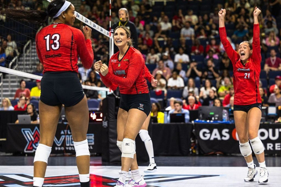 CBS and Fox Sports Broadcast Schedule Announced for 2025 Season - Major ...