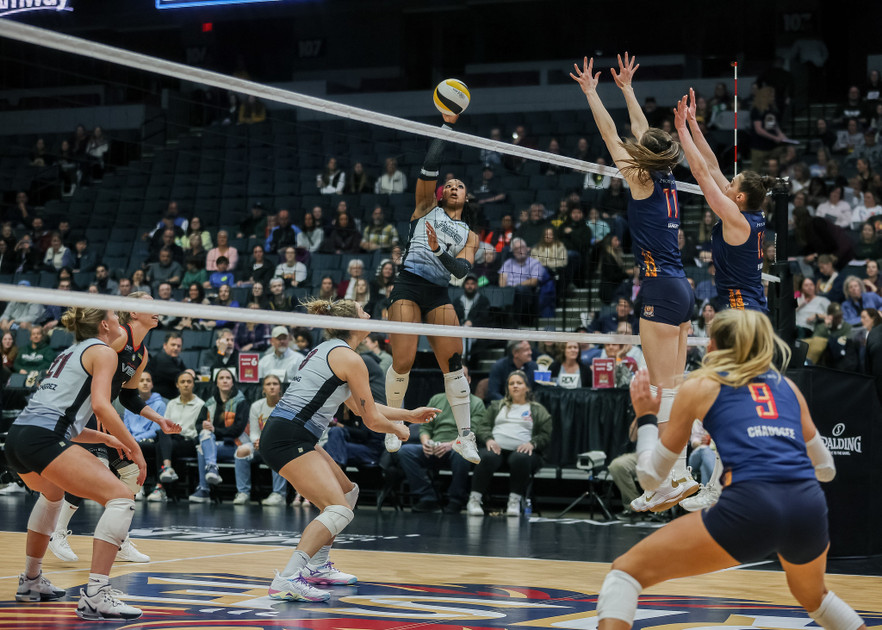 Vibe Take Down Rise in Four-Set Comeback - Major League Volleyball