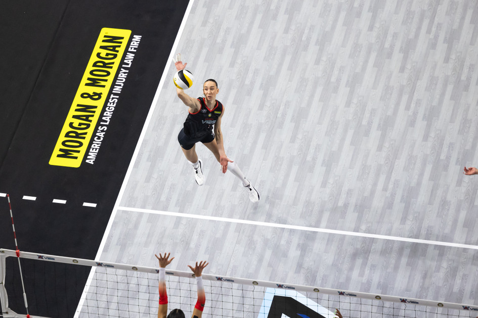 Vibe Dominate Fury in a Three-Set Win - Major League Volleyball