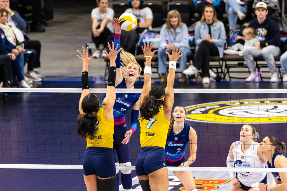 Supernovas Take on Mojo in Weekday Rematch - Major League Volleyball