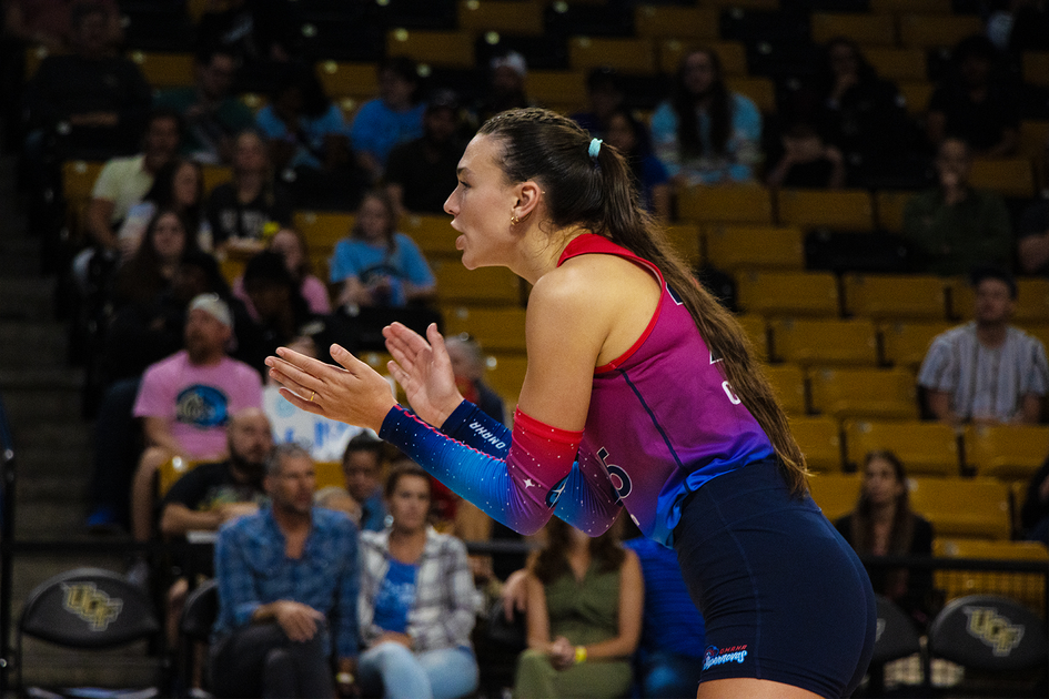 Supernovas Down Valkyries in Four Sets Behind Cartwright's Explosive ...