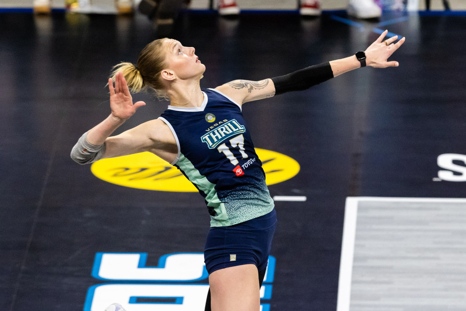 Rise Sign Versatile Opposite Hitter Lauren Jardine-Clark For 2026 ...